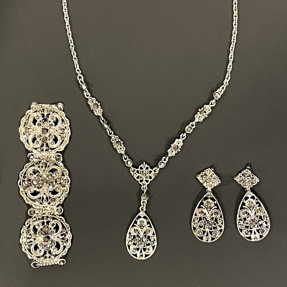 Trifari | Jewelry | Trifari Threepiece Jewelry Set | Poshmark